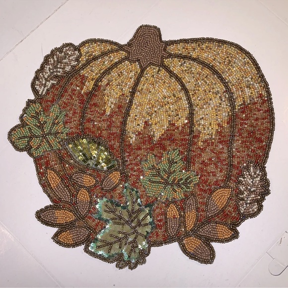 Rachel Zoe | Dining | Rachel Zoe Beaded Charger Placemat 5 Shaped ...